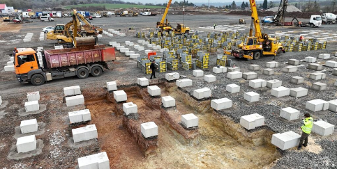 Second Foundation baut drei Batteriegroßspeicher mit zusammen 307 MW in ...