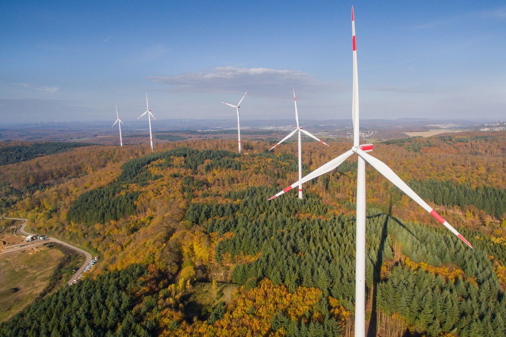 Zukauf: CEE Group erweitert Wind- und Solarparkportfolio